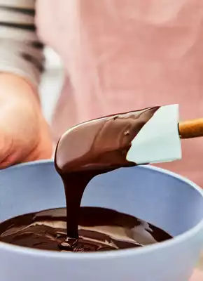 How to Melt Chocolate | Dr. Oetker
