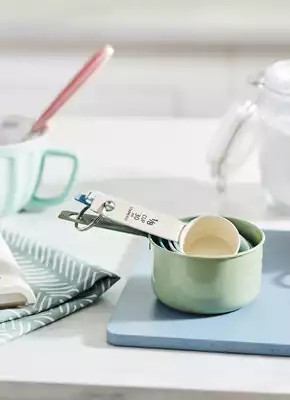 How to Measure Baking Ingredients Correctly | Dr. Oetker