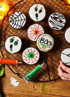 Halloween Biscuits Recipe Recipe | Dr. Oetker