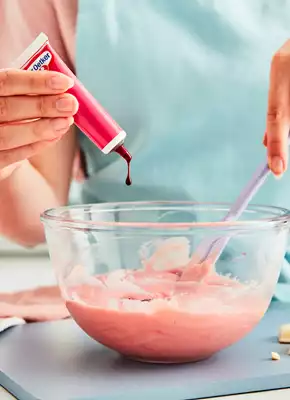 How to Use Food Colouring in Baking | Dr. Oetker